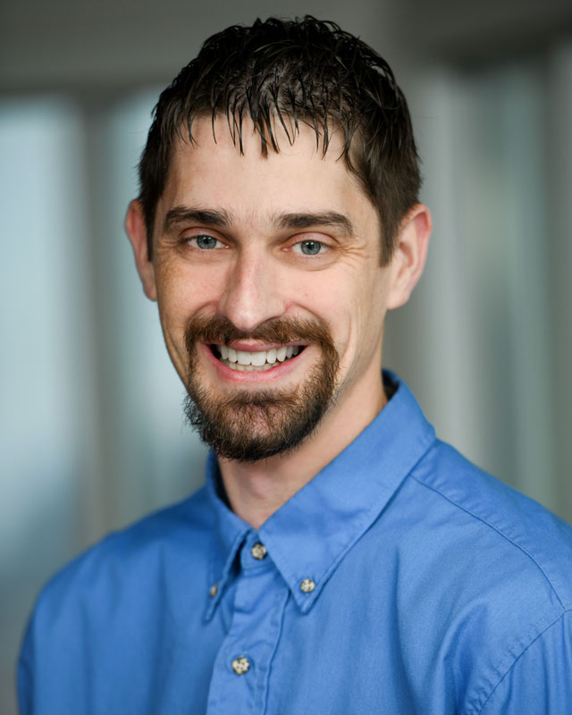 Contact - Wells Fargo Center