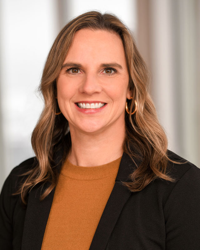 Contact - Wells Fargo Center